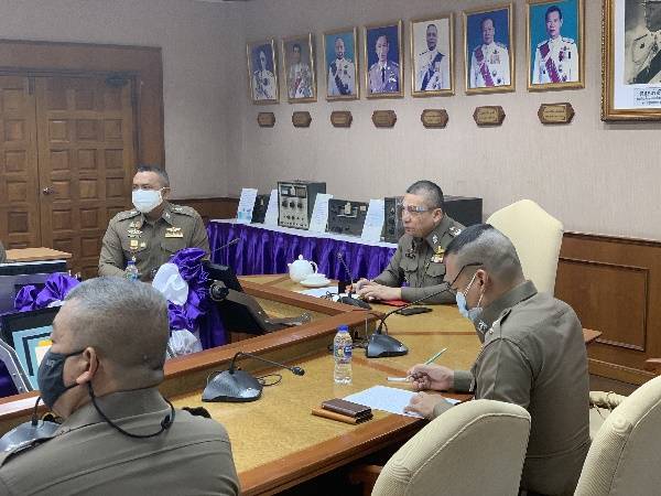 ผบก.กองตำรวจสื่อสารเข้ากราบสมเด็จพระธีรญาณมุนี - COP'S Magazine