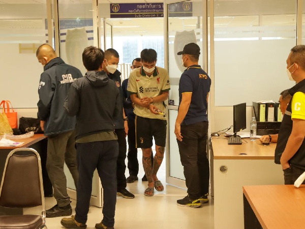 บุกรวบแอดมินลวงเด็กชายถ่ายคลิปโป๊โพสต์ลงทวิตเตอร์ Cops Magazine