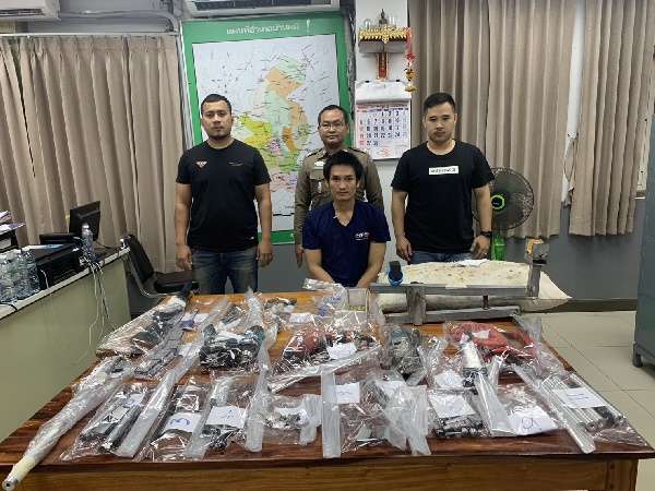 ตำรวจไซเบอร์ทลายแห่งผลิตปืนเถื่อนขายโลกออนไลน์ Cops Magazine