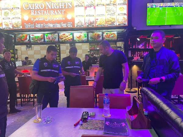 ตม กระบี่บูรณาการกำลังร่วมตรวจความเรียบร้อยสถานบันเทิงอ่าวนาง Cops
