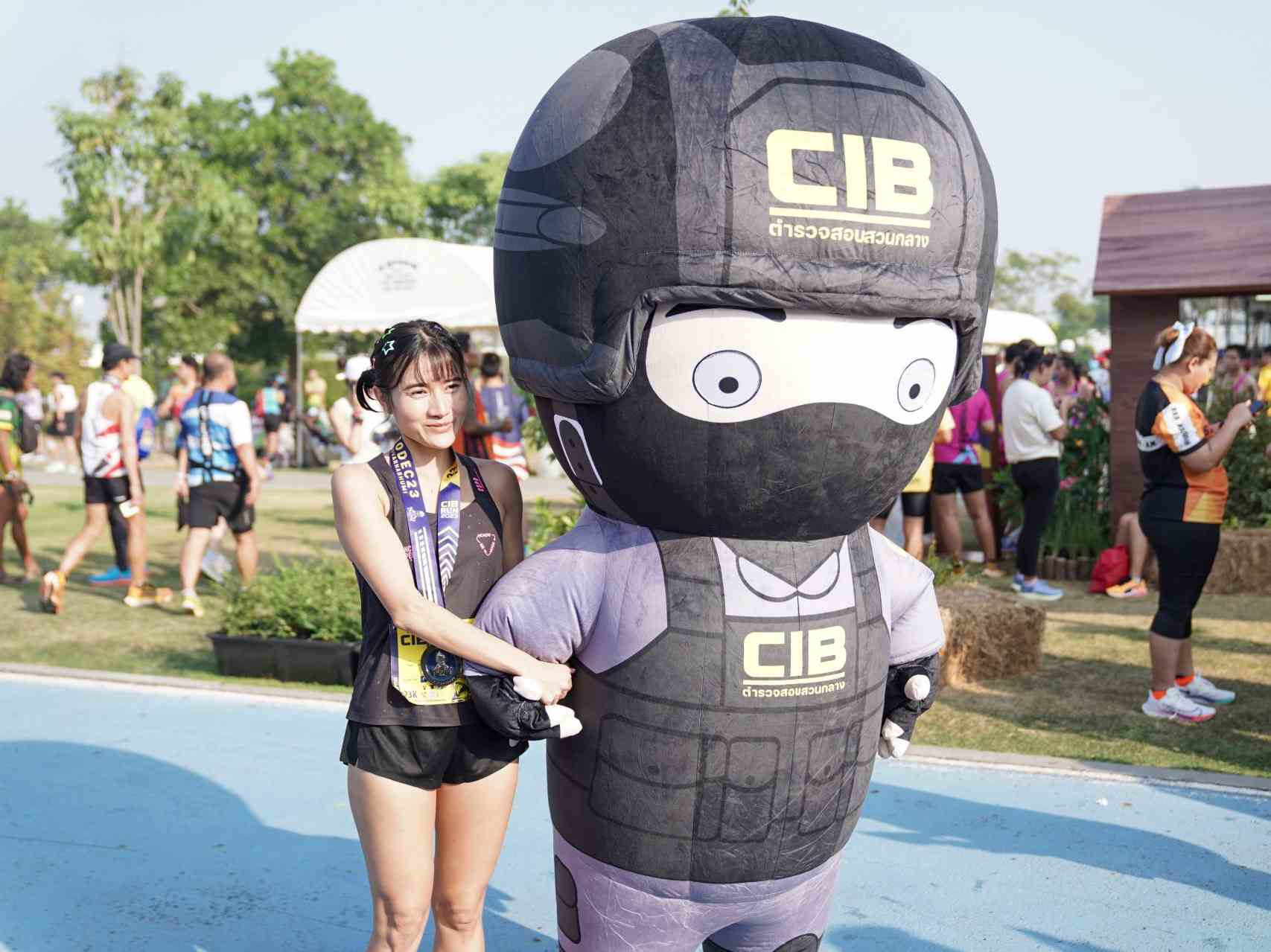 วิ่งเฉลิมพระเกียรติ "CIB Run เคียงข้างประชาชน" ที่สนามปั่นจักรยานเจริญสุขมงคลจิต สนามบินสุวรรณ ...